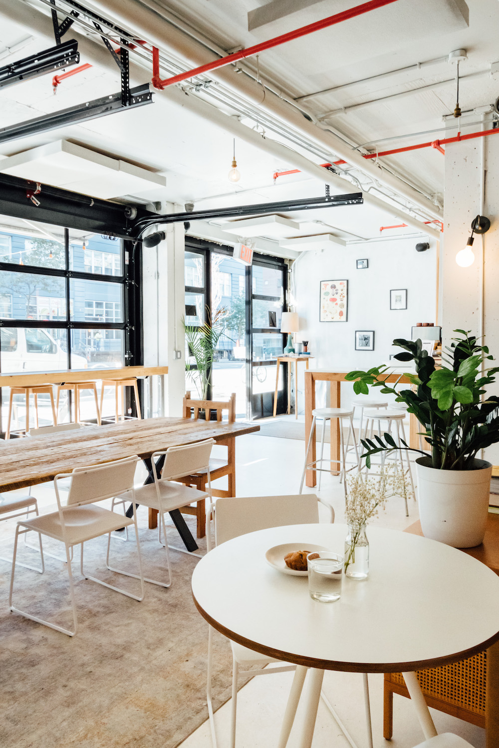 Safe to Say This Is Williamsburg’s Only Record Shop/Cafe With a Bathtub ...